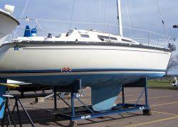 Ship a 1988 Mirage 275 sailboat to Lewisporte | uShip