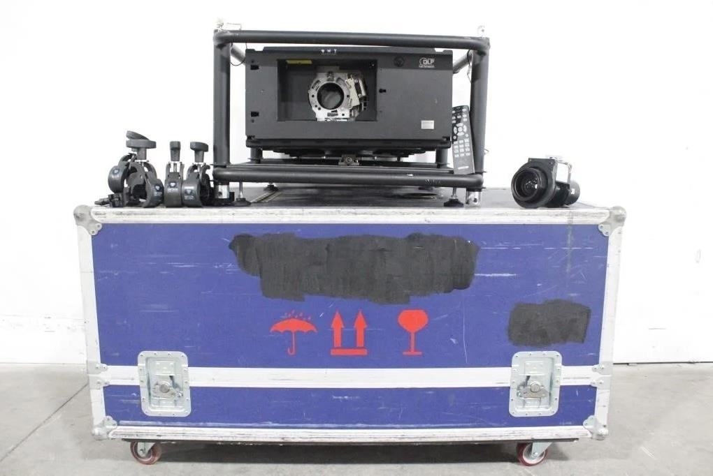 Transport a 11 Projectors cases 7 Led Wall cases 7 Projector to Tempe ...