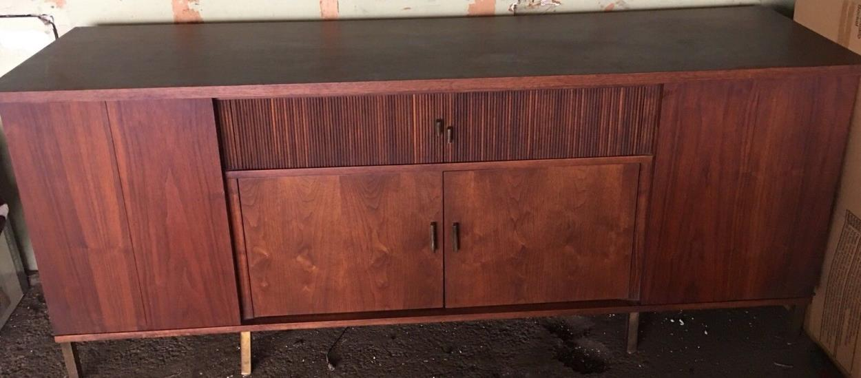 Cost to Ship a Fisher Console Stereo - Empty to Springfield | uShip