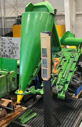 Ship a John Deere Corn Head Row Unit to Calmar | uShip