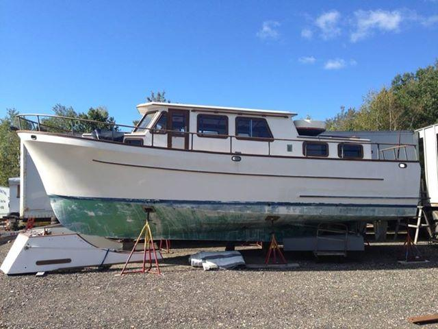 Ship a 32 Cheoy Lee Trawler to Portland | uShip