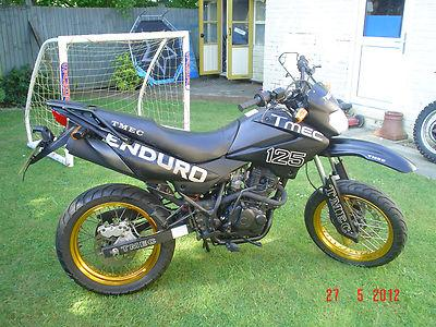 Ship a 2011 TMEC 125 ENDURO BLACK (Based on Honda XR125) to Camborne ...