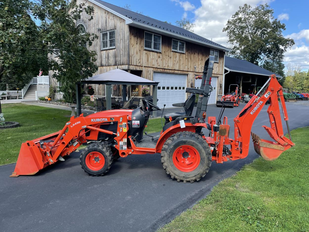Cost to Ship a Kubota B2601 B2601 Tractor Loader Backhoe to Quakertown ...