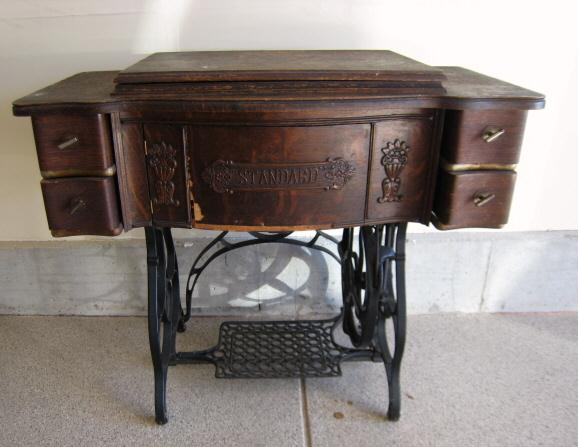 Move a ANTIQUE STANDARD ROTARY SHUTTLE SEWING MACHINE/CAB to Cedar | uShip