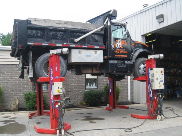 Equipment Shipping CHALLENGER MOBILE LIFT COLUMNS to Chatham | uShip