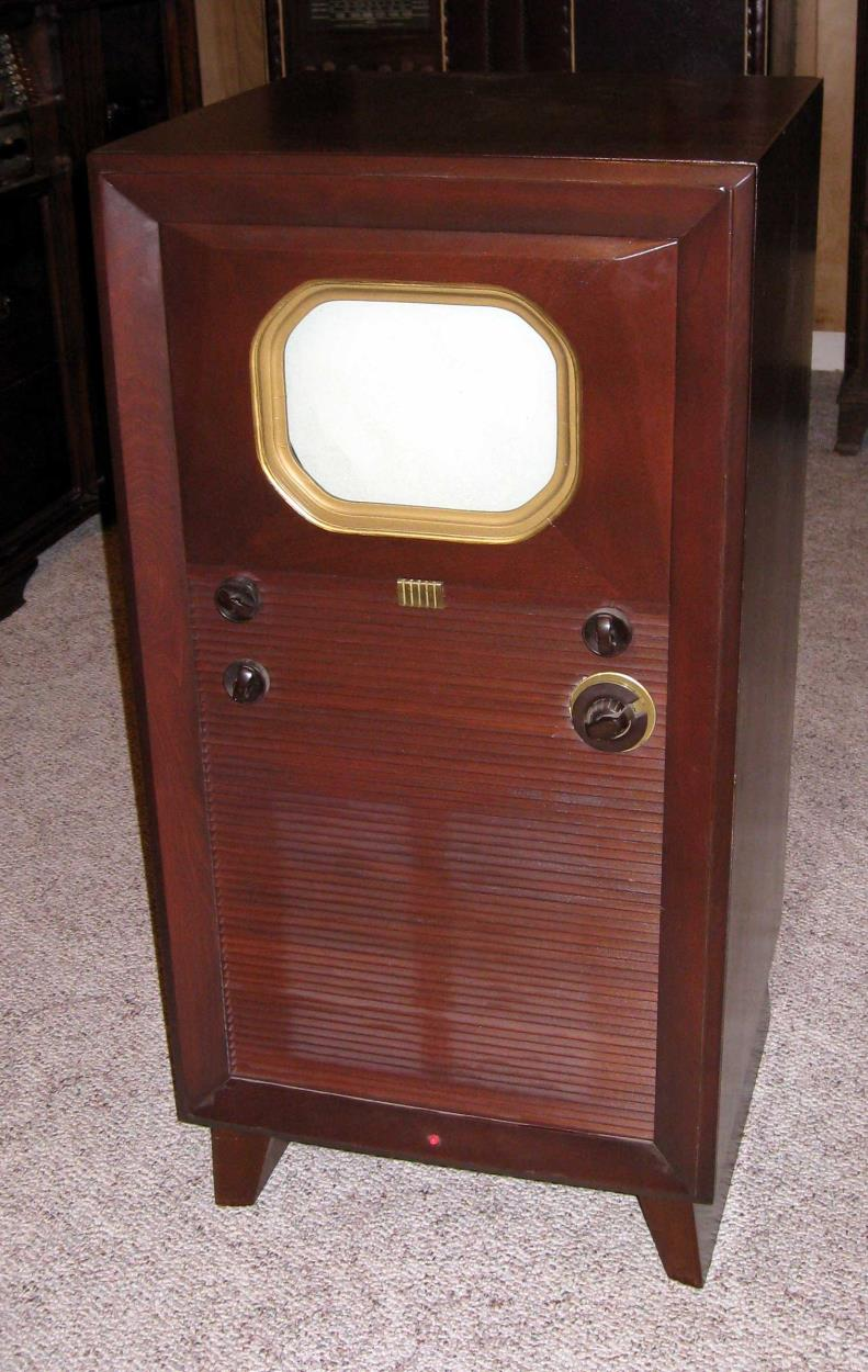 Move a Antique RCA Television set. to Ashtabula | uShip