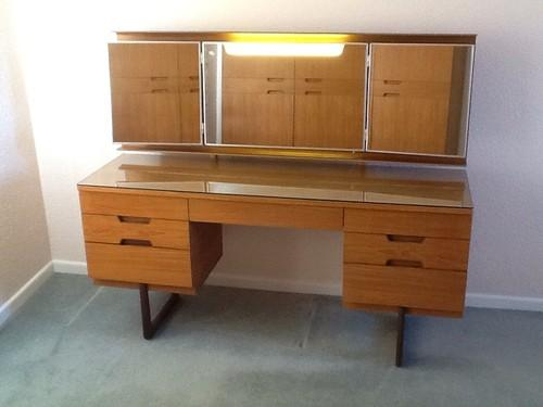 Transport My original UNIFLEX Dressing Table with mirrors Ligh to St ...