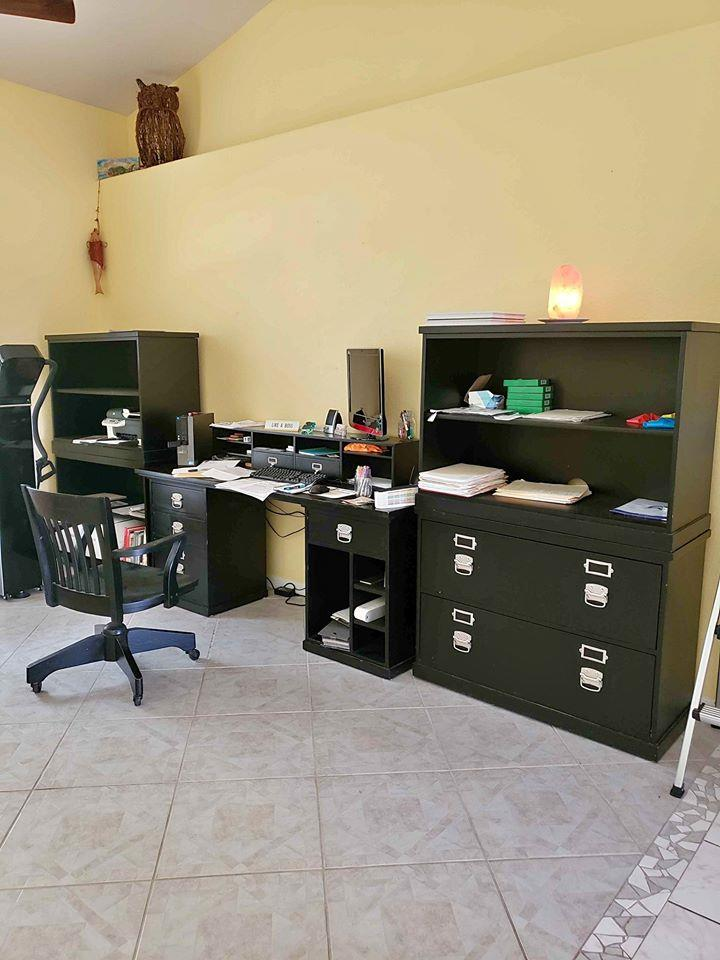Cost to Transport a Desk Set w/Filing Cabinets & Chair to Westchase | uShip