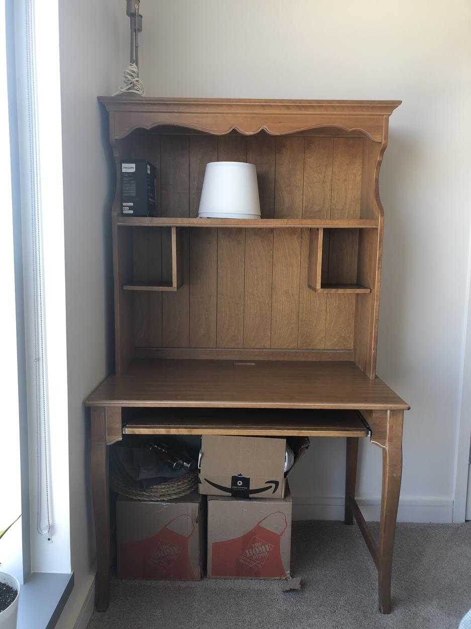 Transport a Desk with Hutch to Las Vegas | uShip