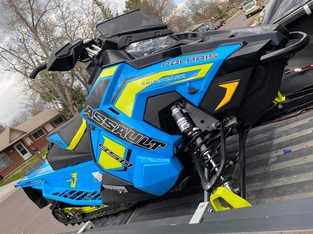 Cost to Ship a Polaris Snowmobile to Fairlawn | uShip