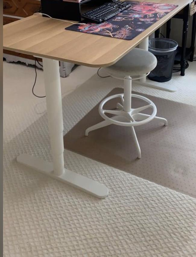 Ship a Office desk and stool to Waunakee | uShip