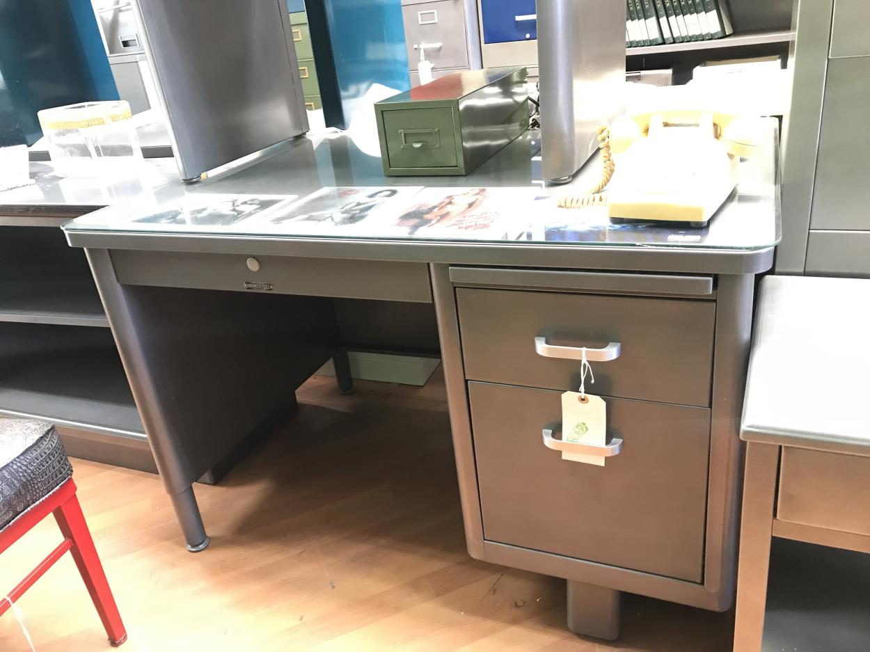 Cost to Transport a single pedestal desk to College Station | uShip