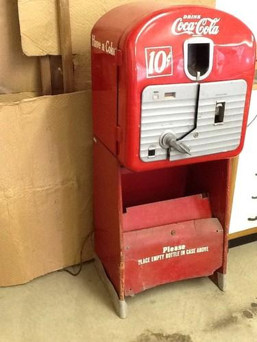 Move a 1940S Vintage Model 27 Coke Machine to dania beach | uShip
