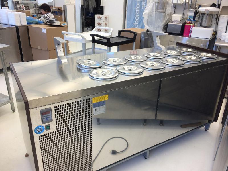 Transport a POZZETTI GELATO DISPLAY CASE to Austin | uShip